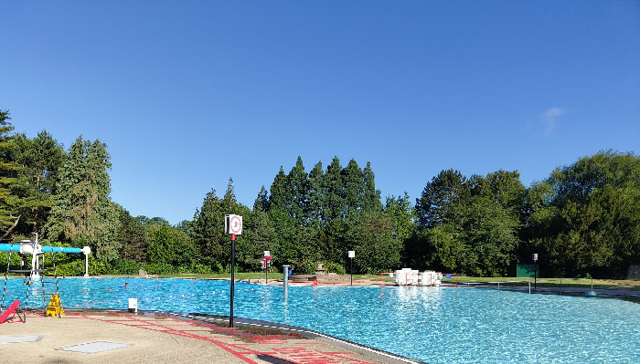 A flying visit to Oxford meant a dip in Hinksey Heated Outdoor Pool